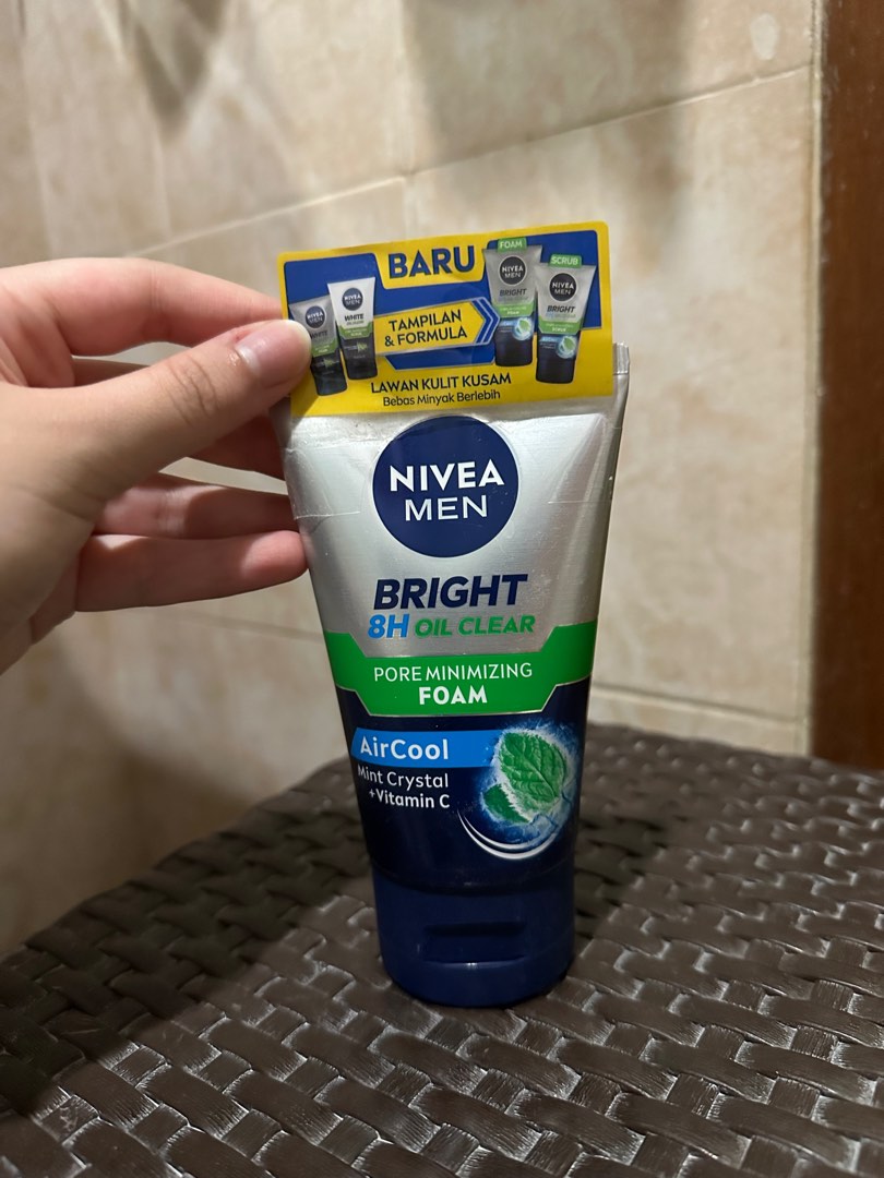 NIVEA men facial wash NEW, Kesehatan & Kecantikan, Kulit, Sabun & Tubuh ...