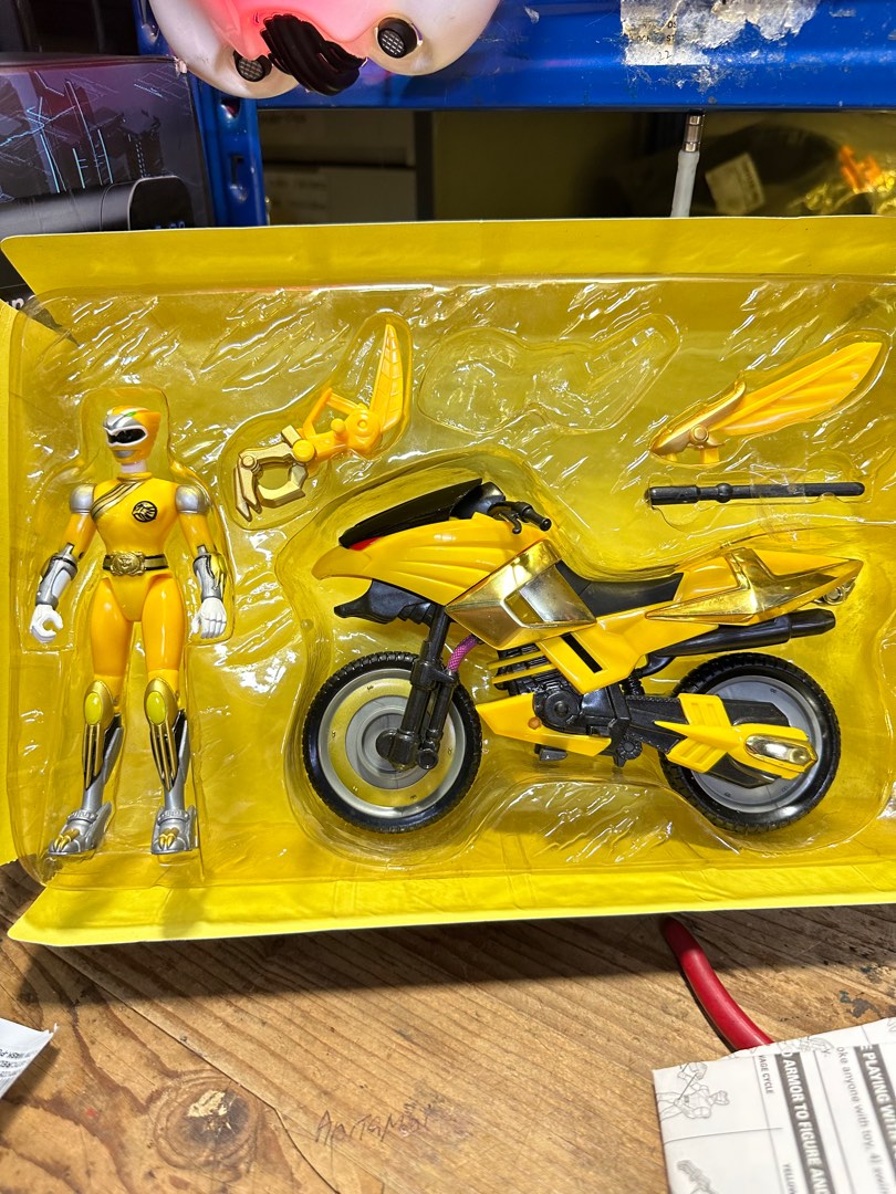 Vintage Power Rangers Wild Force,Yellow Savage Cycle, Hobbies & Toys ...