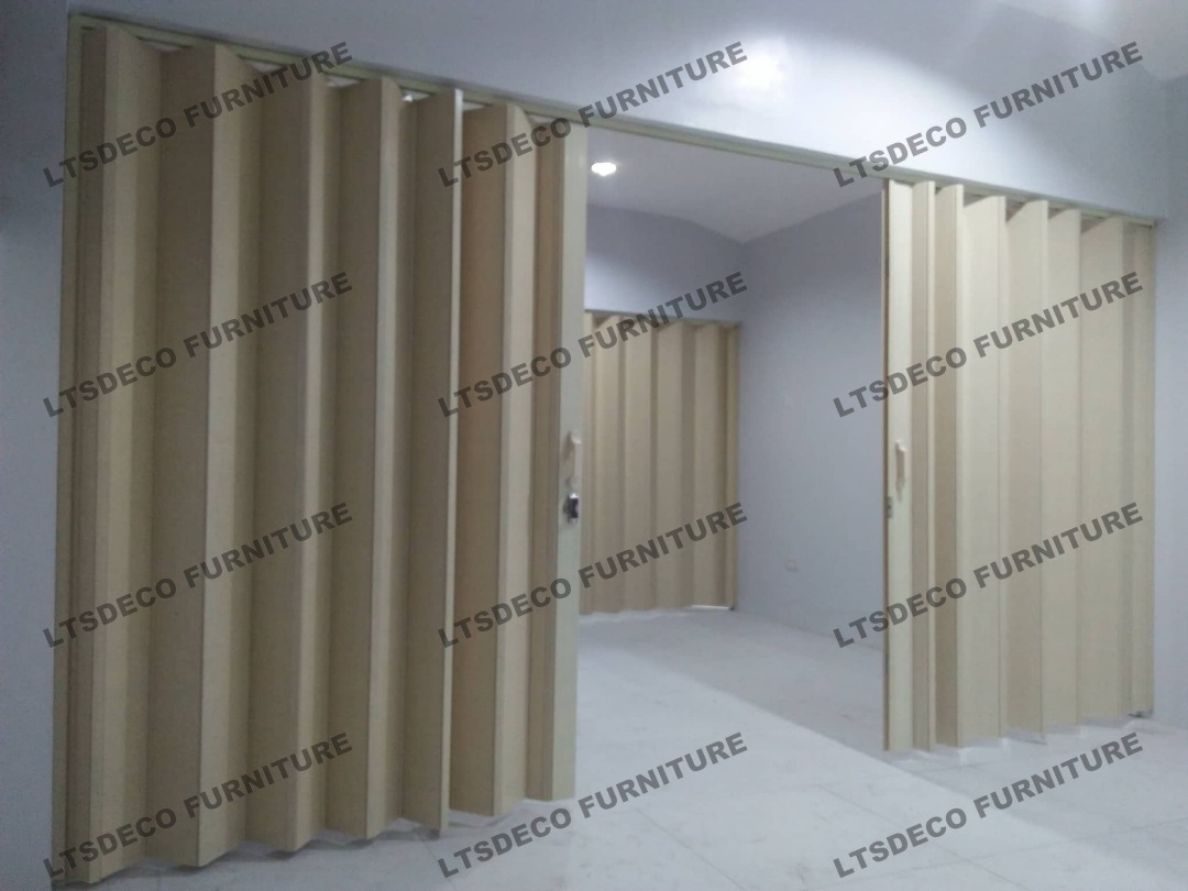 PVC Accordion Wall/Door PVC FOLDING DOOR / Office Partition-Partitions, Furniture & Home Living ...