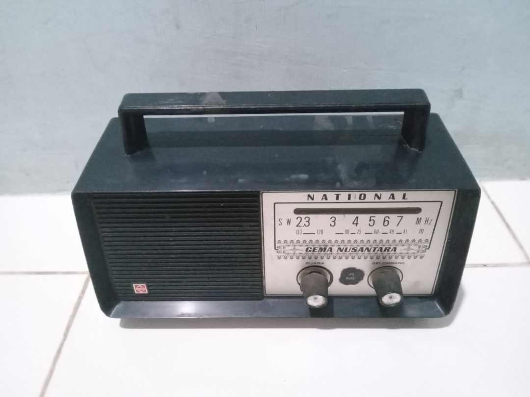 Radio jadul NATIONAL Gema Nusantara 70's koleksi antik dekorasi vintage pajangan retro klasik ...