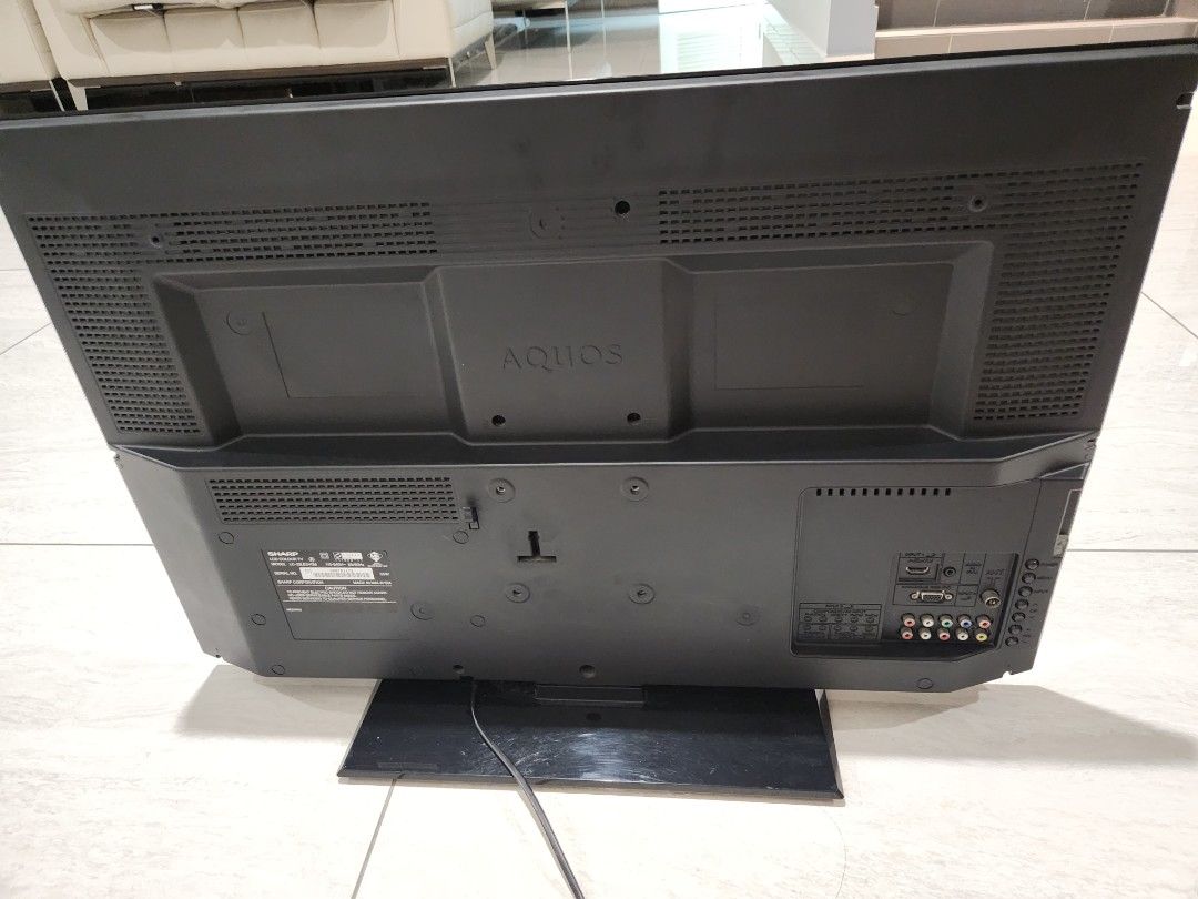 Sharp lc-32le240m TV, TV & Home Appliances, TV & Entertainment, TV on ...