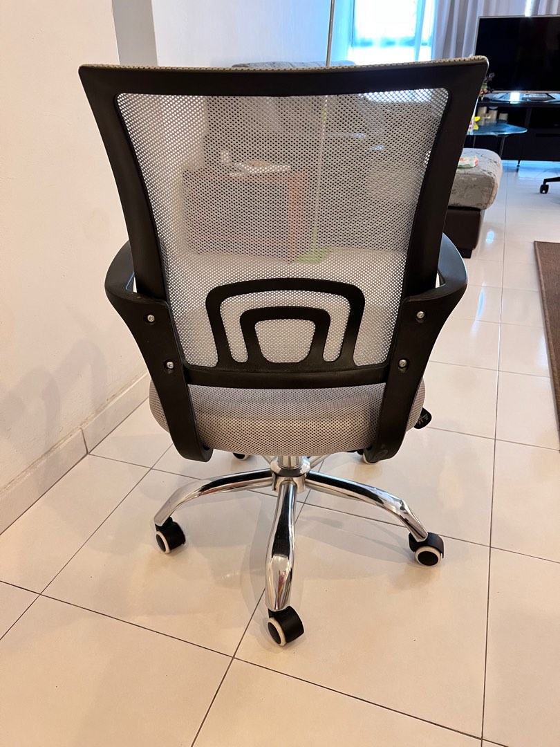 Simple office chair, Furniture & Home Living, Furniture, Chairs on ...