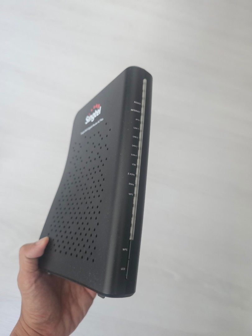 Singtel WiFi Gigabit Router AC Elite, Computers & Tech, Parts ...