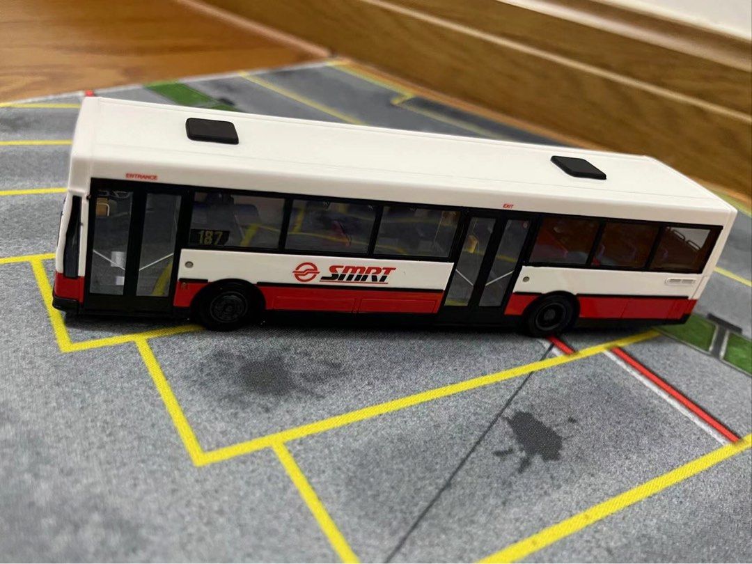SMRT BUS SERVICE 187, Hobbies & Toys, Toys & Games on Carousell