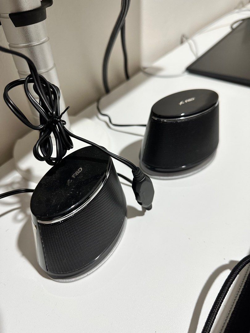 Speaker Komputer RGB Fenda V620 Plus Hitam, Elektronik, Bagian Komputer ...