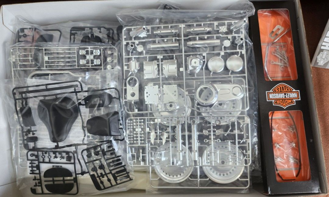 Tamiya Harley Davidson Fat Boy Lo FLSTFB 1/6 scale kit, Hobbies & Toys ...
