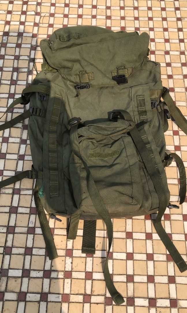 British Military Infantry Bergen Rucksack in Olive Green, 運動產品, 行山及露營 ...