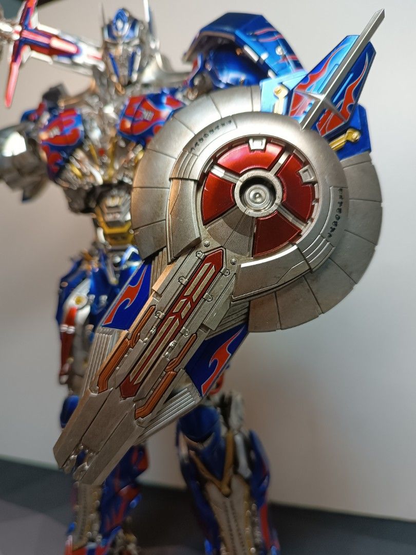 ThreeZero DLX TLK Optimus Prime, Hobbies & Toys, Memorabilia ...