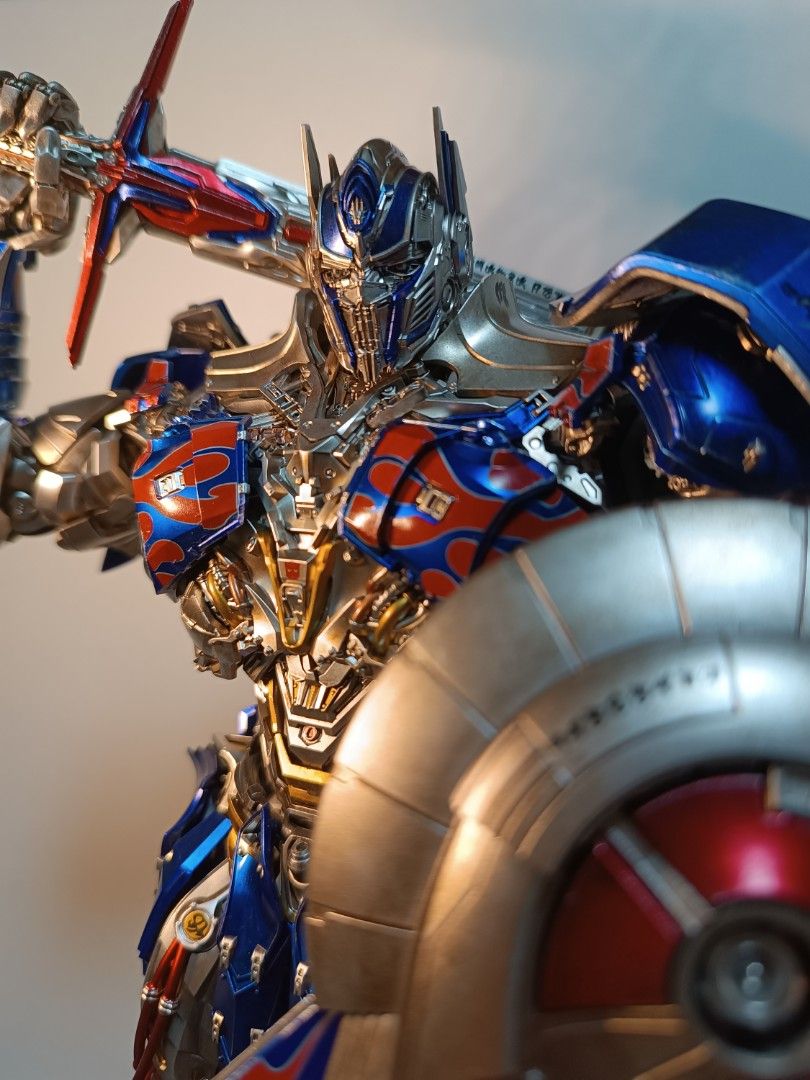 ThreeZero DLX TLK Optimus Prime, Hobbies & Toys, Memorabilia ...