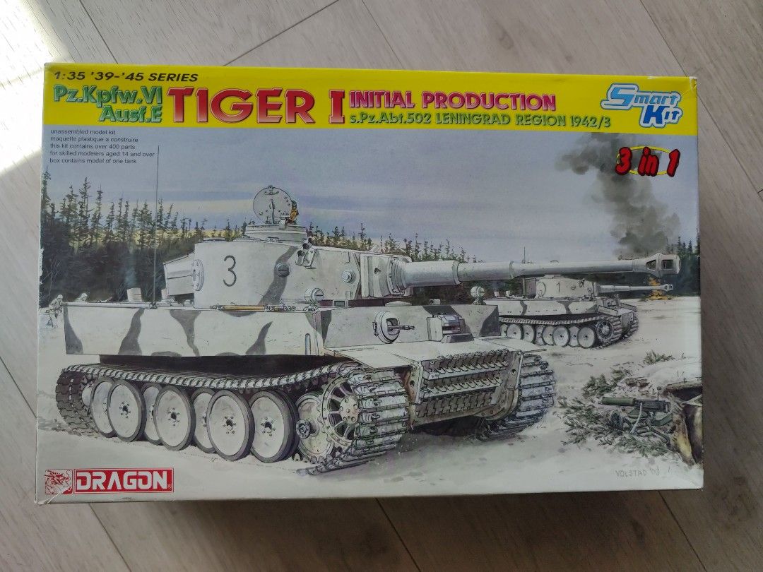 Dragon model Tiger 1 initial production Leningrad 1:35 scale, Hobbies ...
