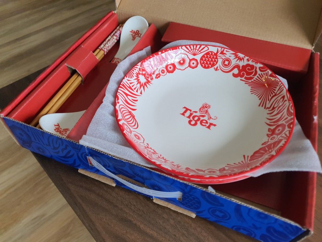 Tiger Beer Dinnerware Gift Set, Furniture & Home Living, Kitchenware ...