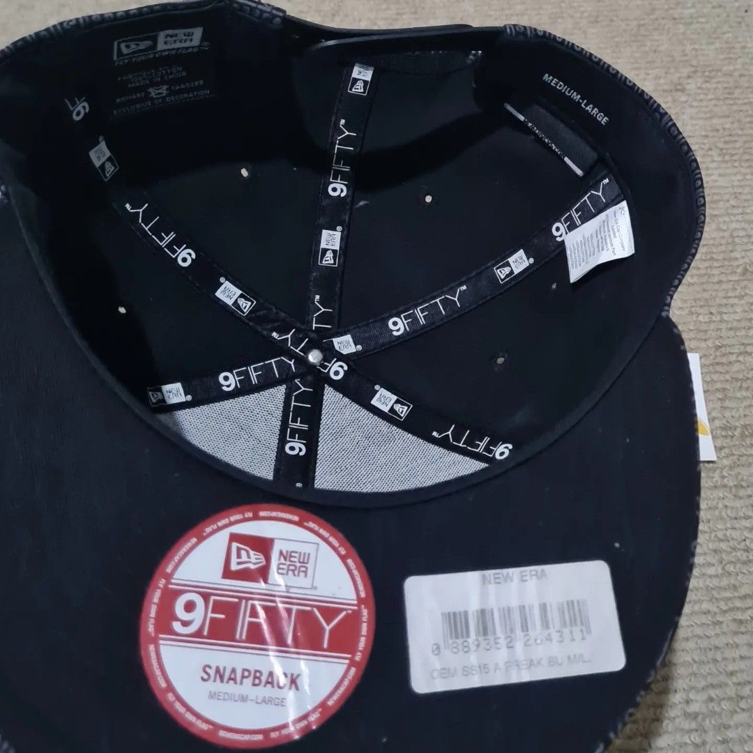 Topi NEW ERA X SUPREMEBEING FREAK (rare), Fesyen Pria, Aksesoris, Topi di Carousell