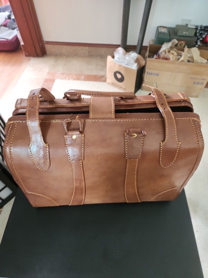 Vintage Brown Leather Medical Briefcase, Men's Fashion, Bags ...