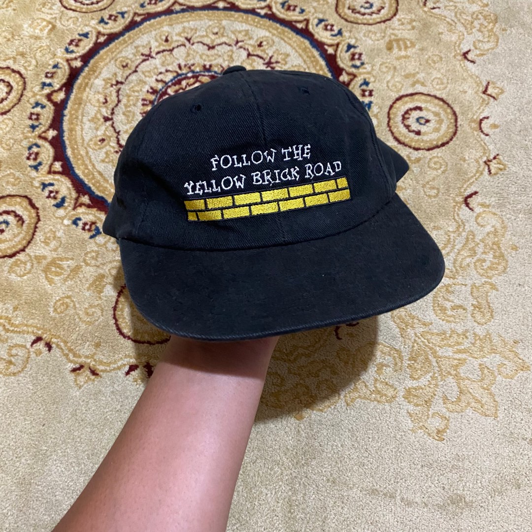 Vintage Cap The Wizard Of Oz, Men's Fashion, Watches & Accessories, Cap ...