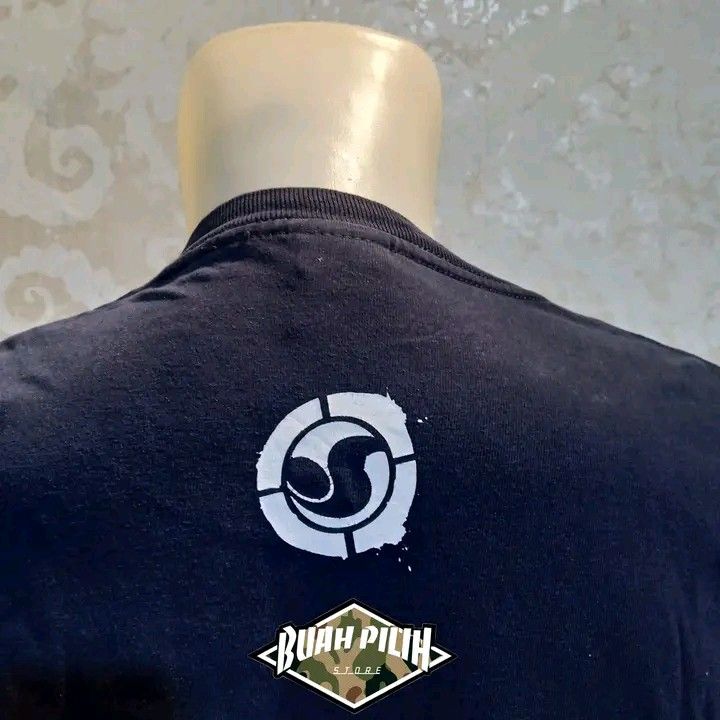 vintage DVS logo tee, Men's Fashion, Tops & Sets, Tshirts & Polo Shirts ...