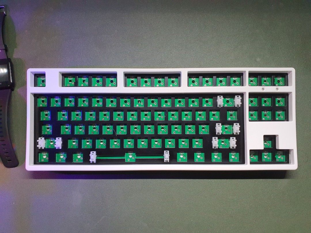 White barebone mechanical keyboard, Computers & Tech, Parts ...