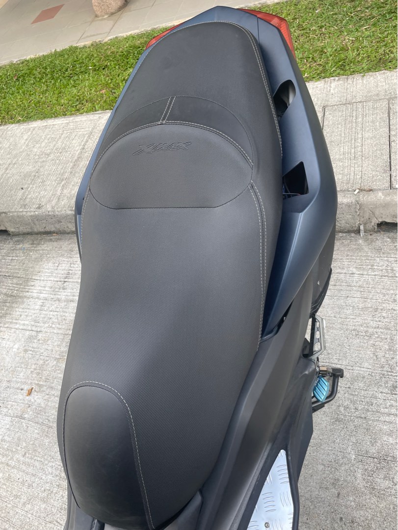 Xmax 2021 Stock seat, Motorcycles, Motorcycle Accessories on Carousell