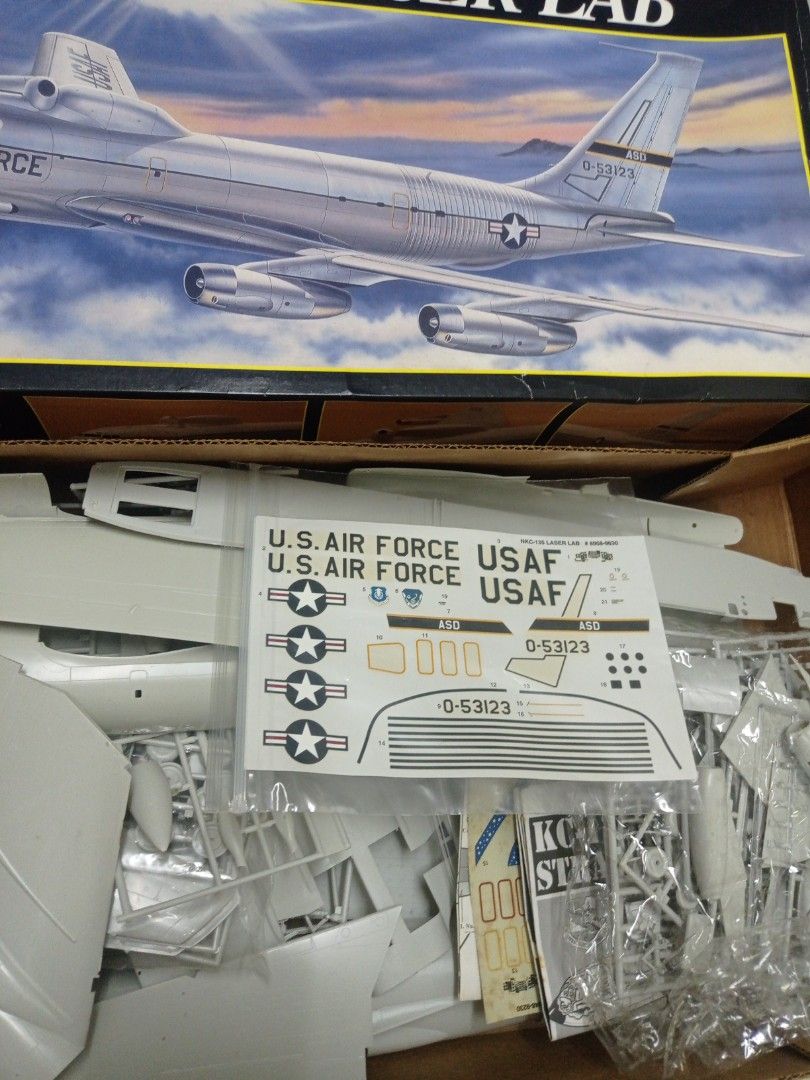 1/72 AMT Jet plane KC135, Hobbies & Toys, Toys & Games on Carousell