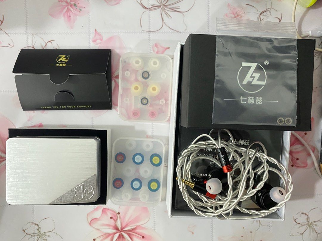 7hz timeless iem, Audio, Earphones on Carousell