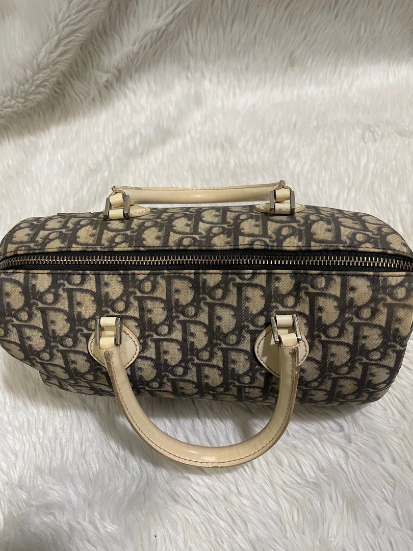 Christian Dior Authentic, Women's Fashion, Bags & Wallets, Shoulder ...