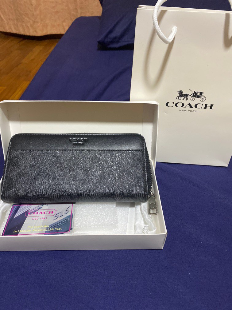 coach long wallet, Women's Fashion, Bags & Wallets, Wallets & Card ...