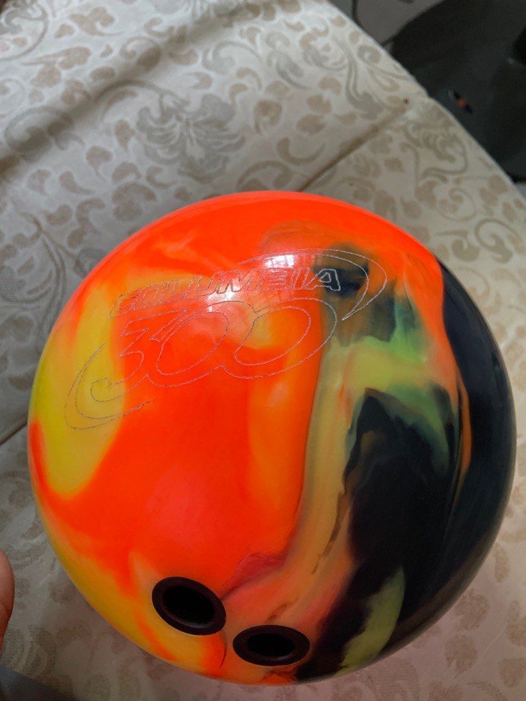 Columbia 300 bowling ball 12lbs, Sports Equipment, Sports & Games ...
