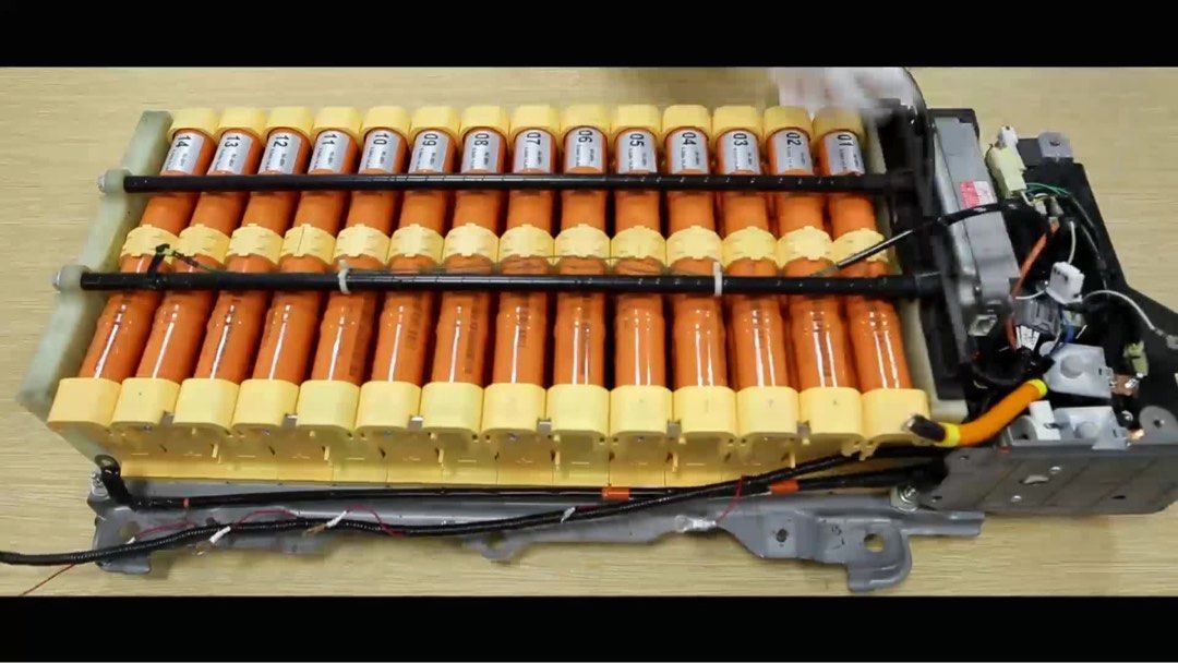 CT200H hybrid battery pack, Car Accessories, Accessories on Carousell