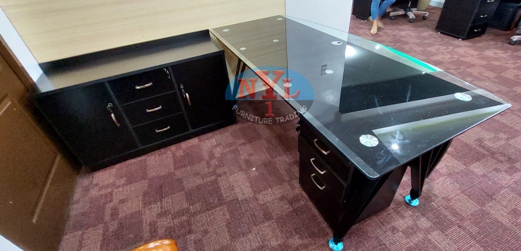 Executive Table - L shape (laminated/Glass top) on Carousell