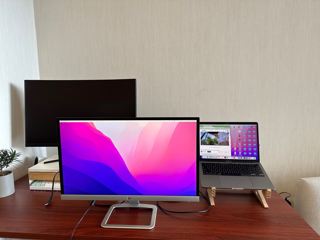 Hp 23es 23inch display monitor, Computers & Tech, Desktops on Carousell