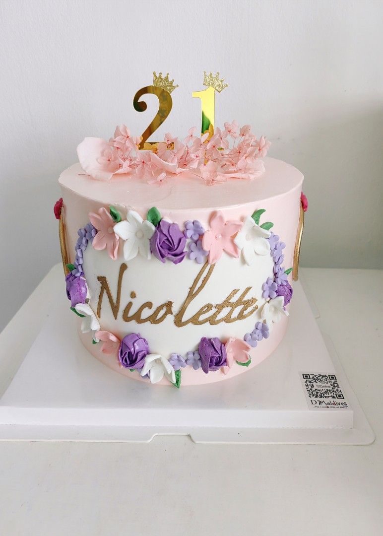 Ins flower Birthday Cake, Food & Drinks, Homemade Bakes on Carousell