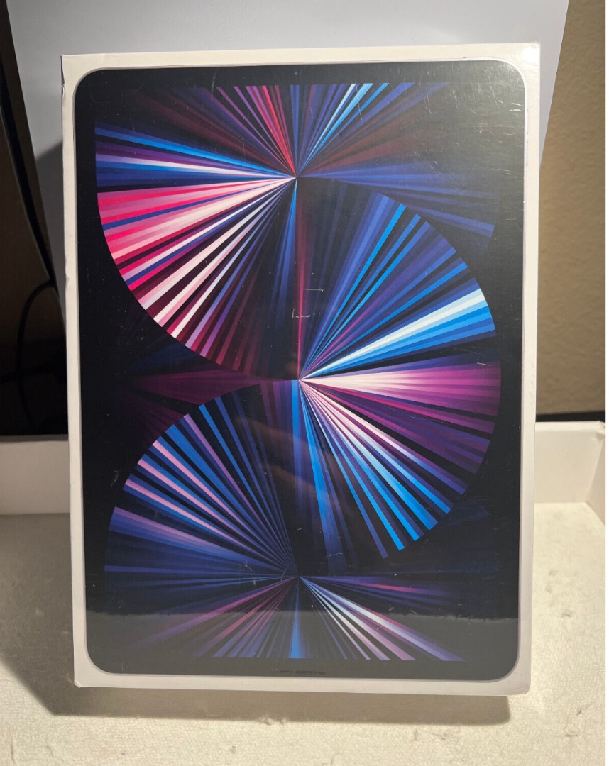 Ipad 11 pro M1 3rd Gen 128GB - only few days old, Mobile Phones ...