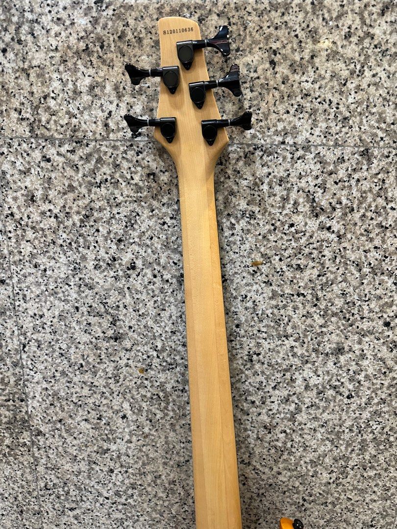 LIGHTWAVE SABER 5 STRING BASS,TRANS Amber FLAME TOP, Hobbies & Toys ...