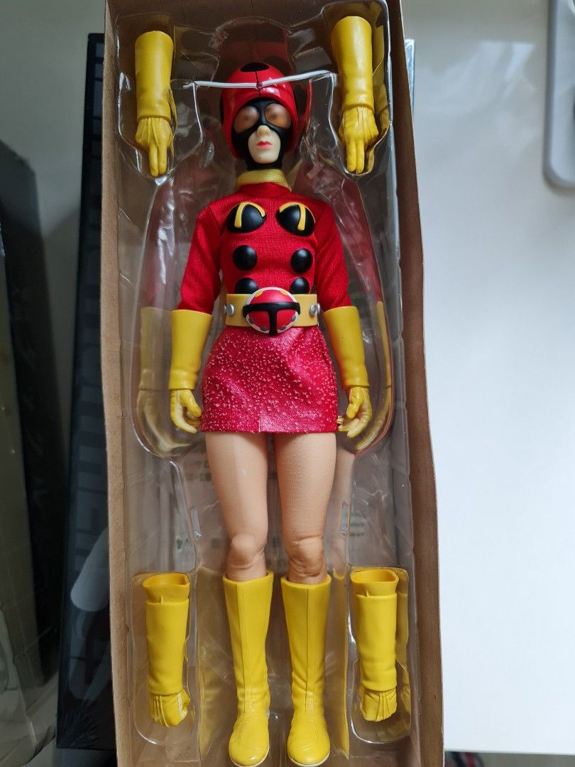 Medicom 1/6 RAH Kamen/Masked Riders Stronger, Tackle & Charge up form ...