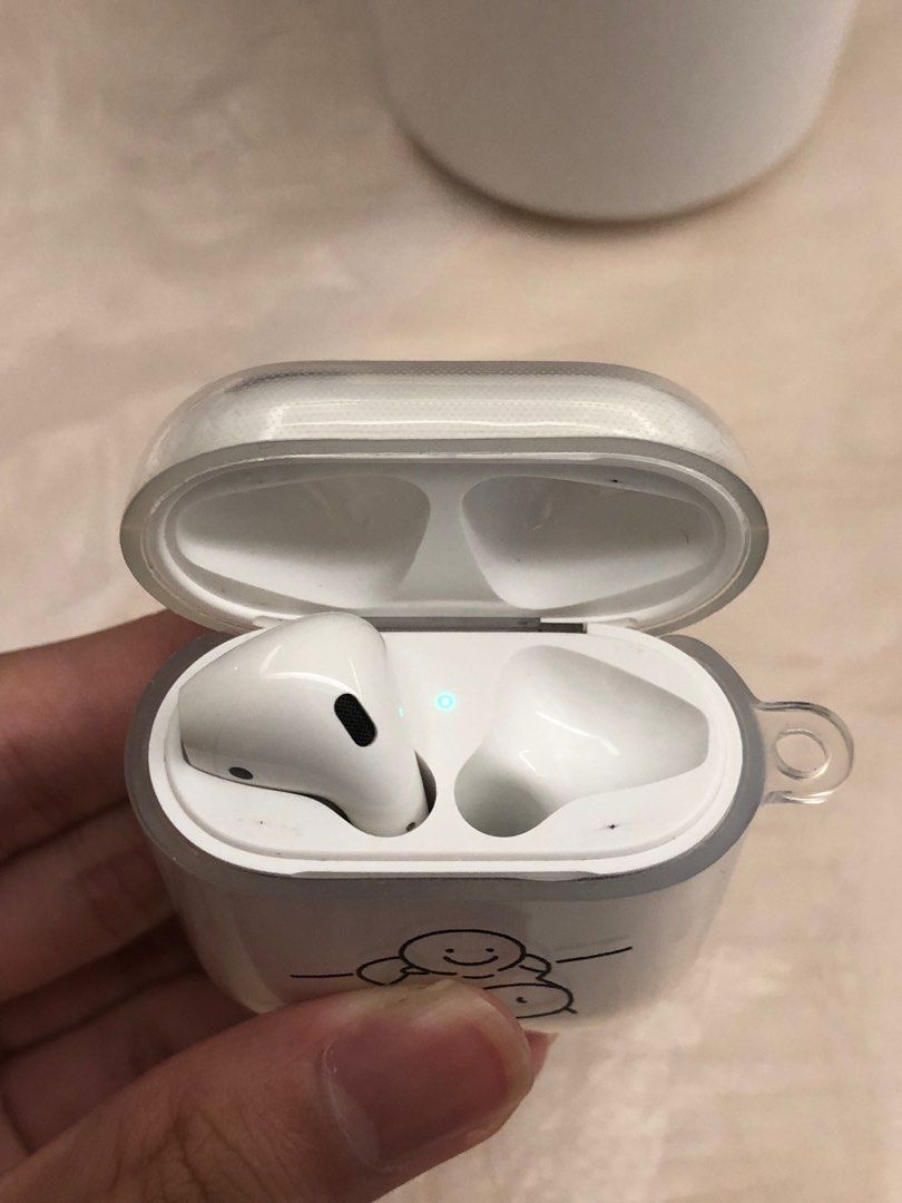 MINT LEFT SIDE AirPods Gen 2 Wired Charging, Audio, Earphones on Carousell