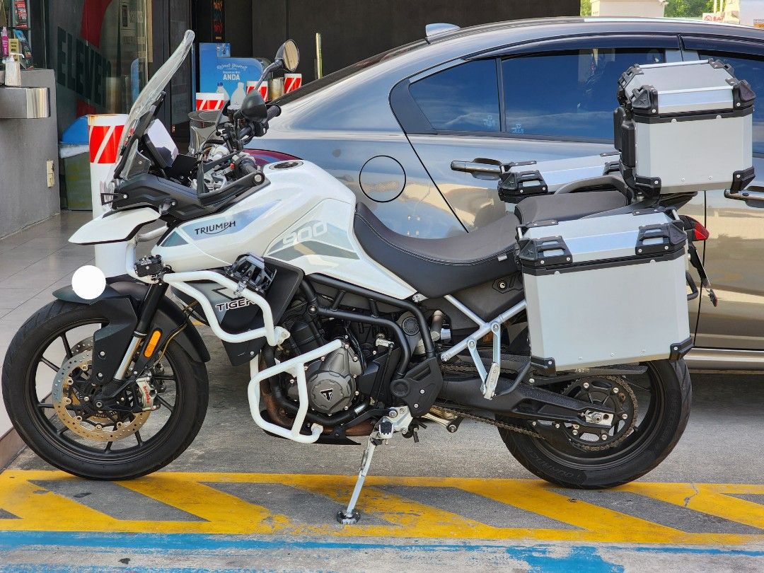 Motorbike Top & Side Boxes, Motorbikes on Carousell