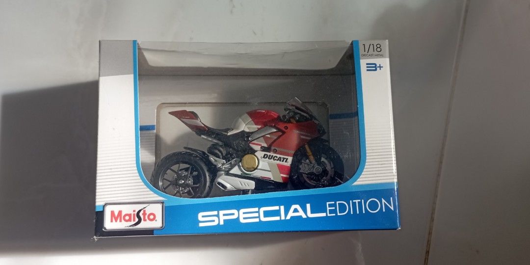 ORIGINAL Maisto Motorcycle diecast, Hobbies & Toys, Toys & Games on ...