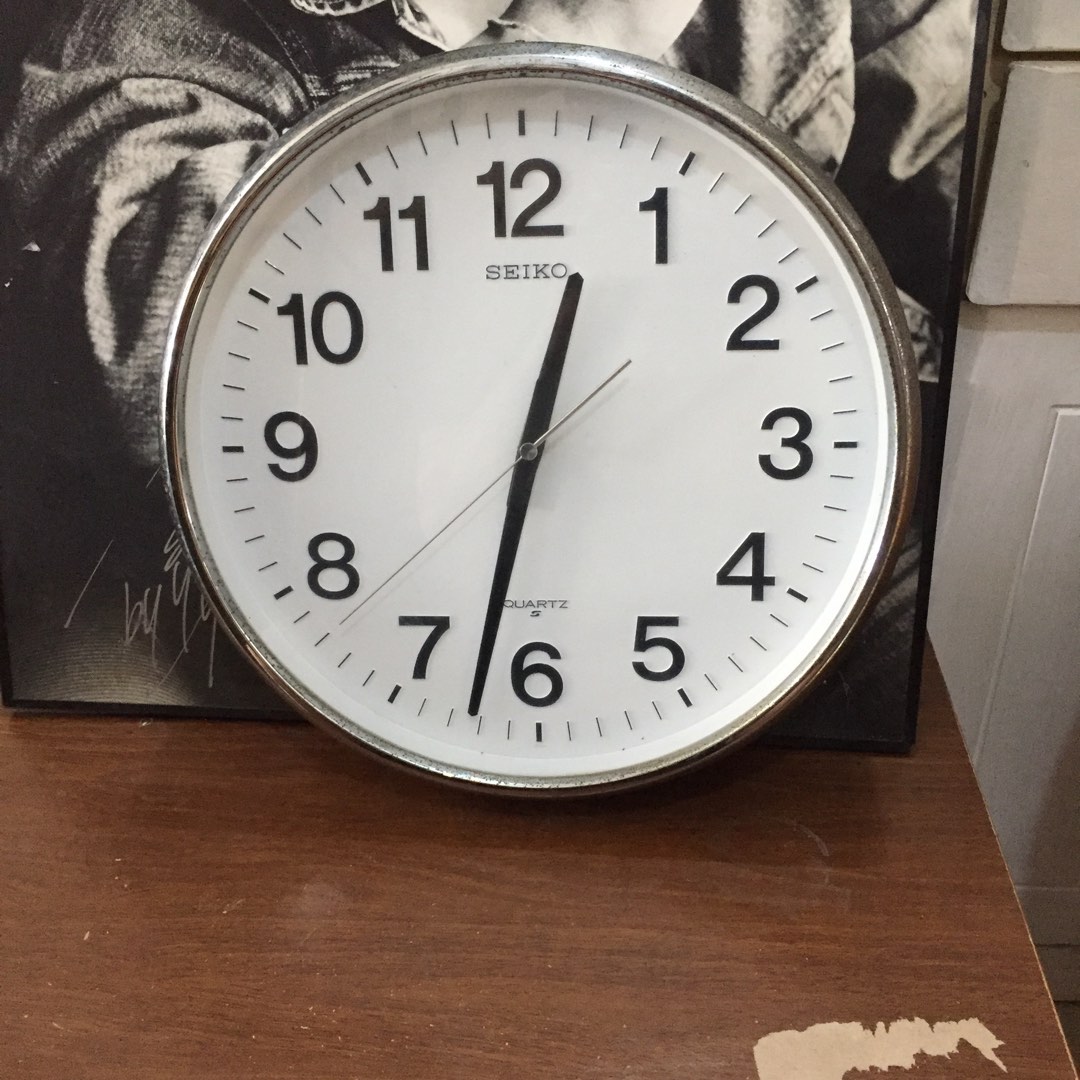 ORIGINAL ROUND CITIZEN QUARTZ CLOCK NO ISSUE AND ITS WORKING, Furniture ...