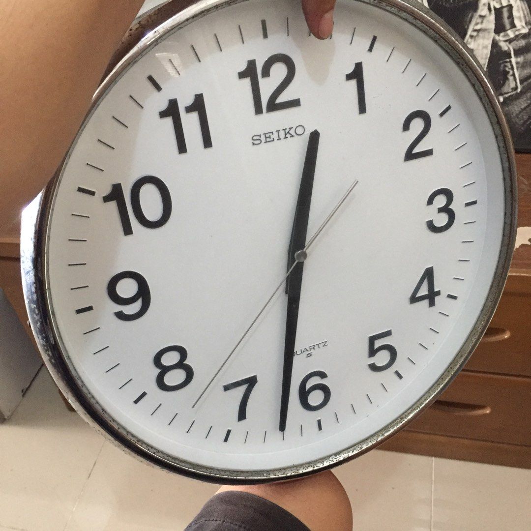 ORIGINAL ROUND CITIZEN QUARTZ CLOCK NO ISSUE AND ITS WORKING, Furniture ...