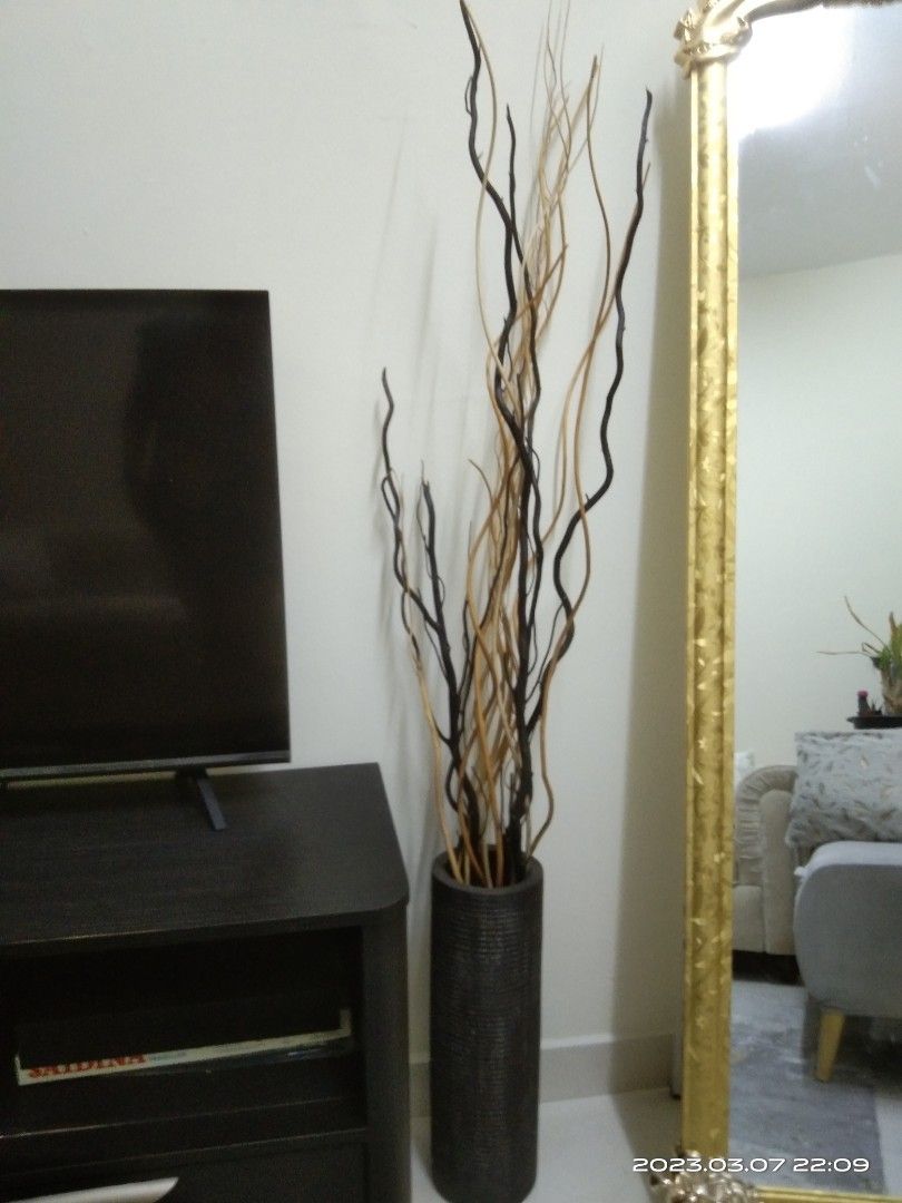 Pasu bunga hitam, Furniture & Home Living, Home Decor, Vases ...