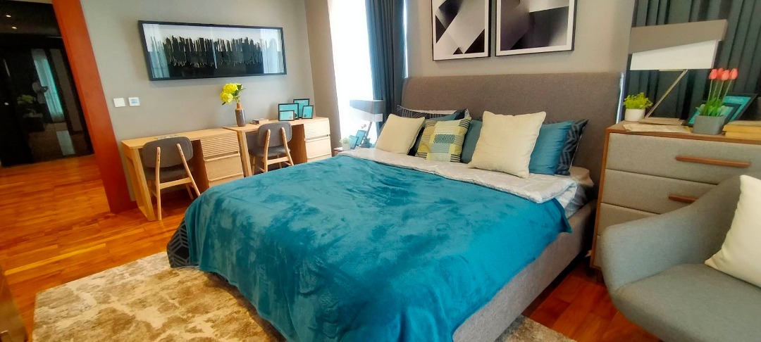 RECTO-QUIAPO MANILA COMPOUND 4-BEDROOM 3-PARKING WITH SECURITY POOL ...