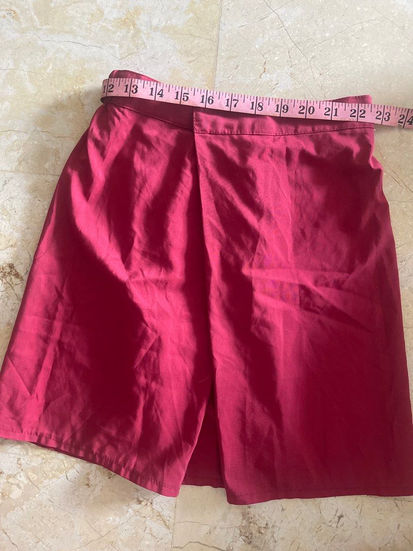 Sampin Sekolah Agama/SRA Merah, Men's Fashion, Muslim Wear, Sarong on ...