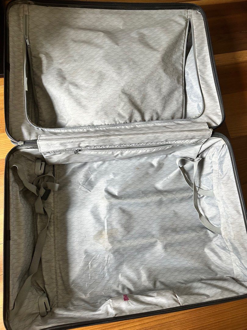 Samsonite 30 inch luggage, Hobbies & Toys, Travel, Luggage on Carousell