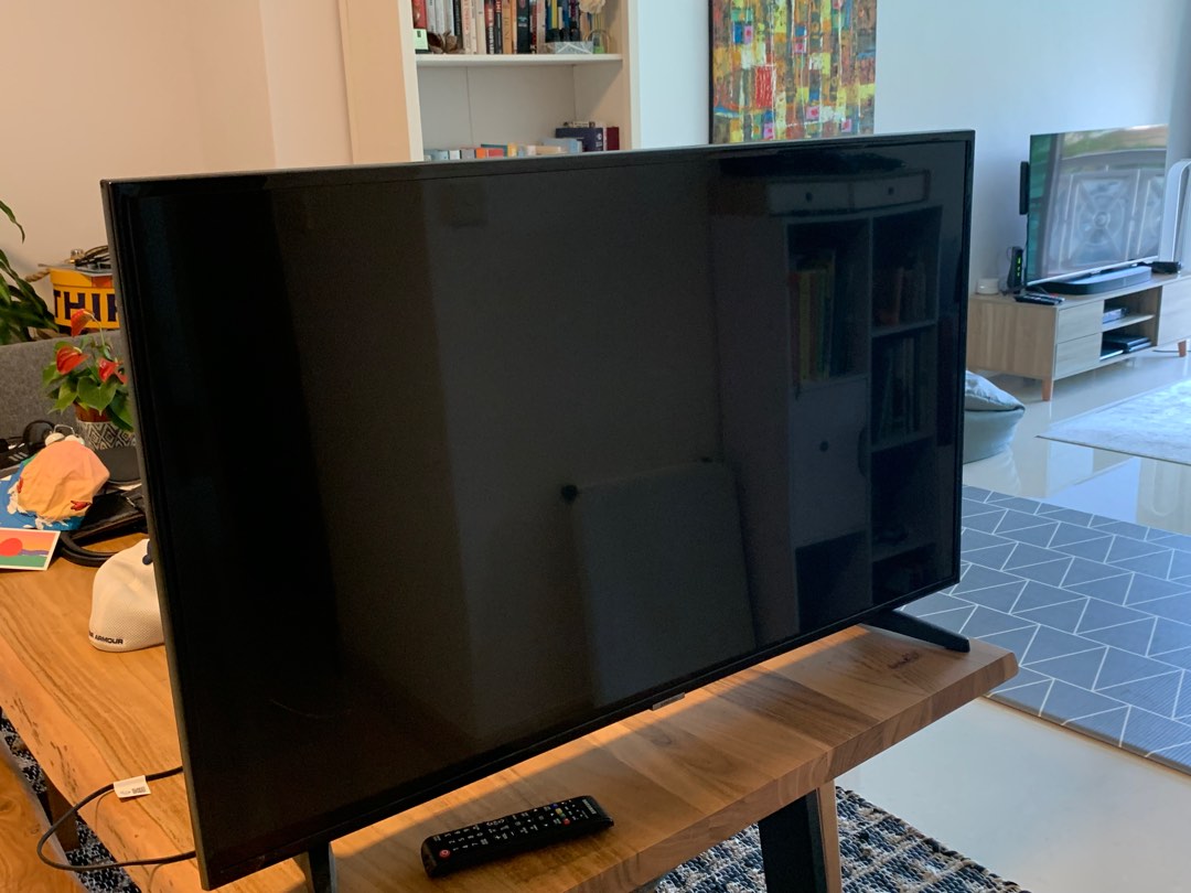 Samsung 43 inch UHD 4K Smart LED TV, TV & Home Appliances, TV ...