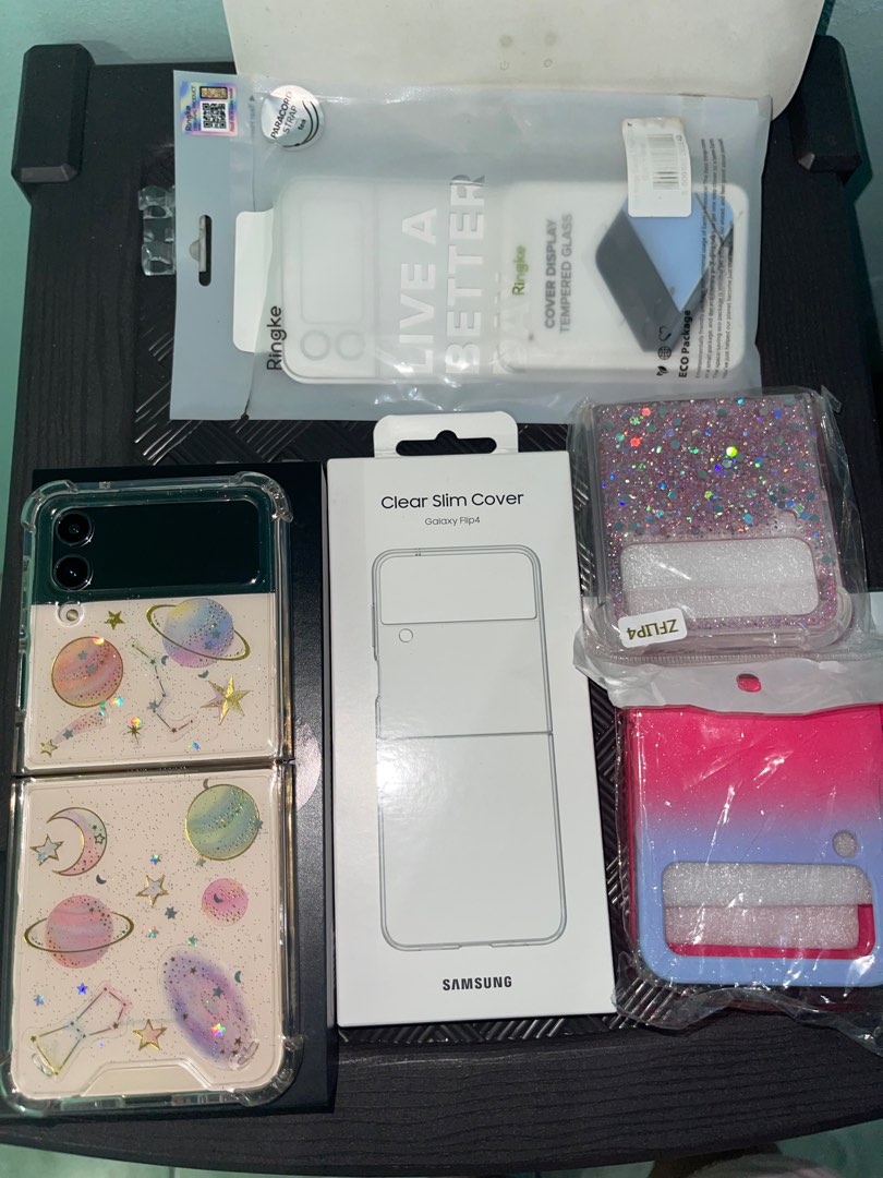 Samsung Galaxy Zflip 4 on Carousell