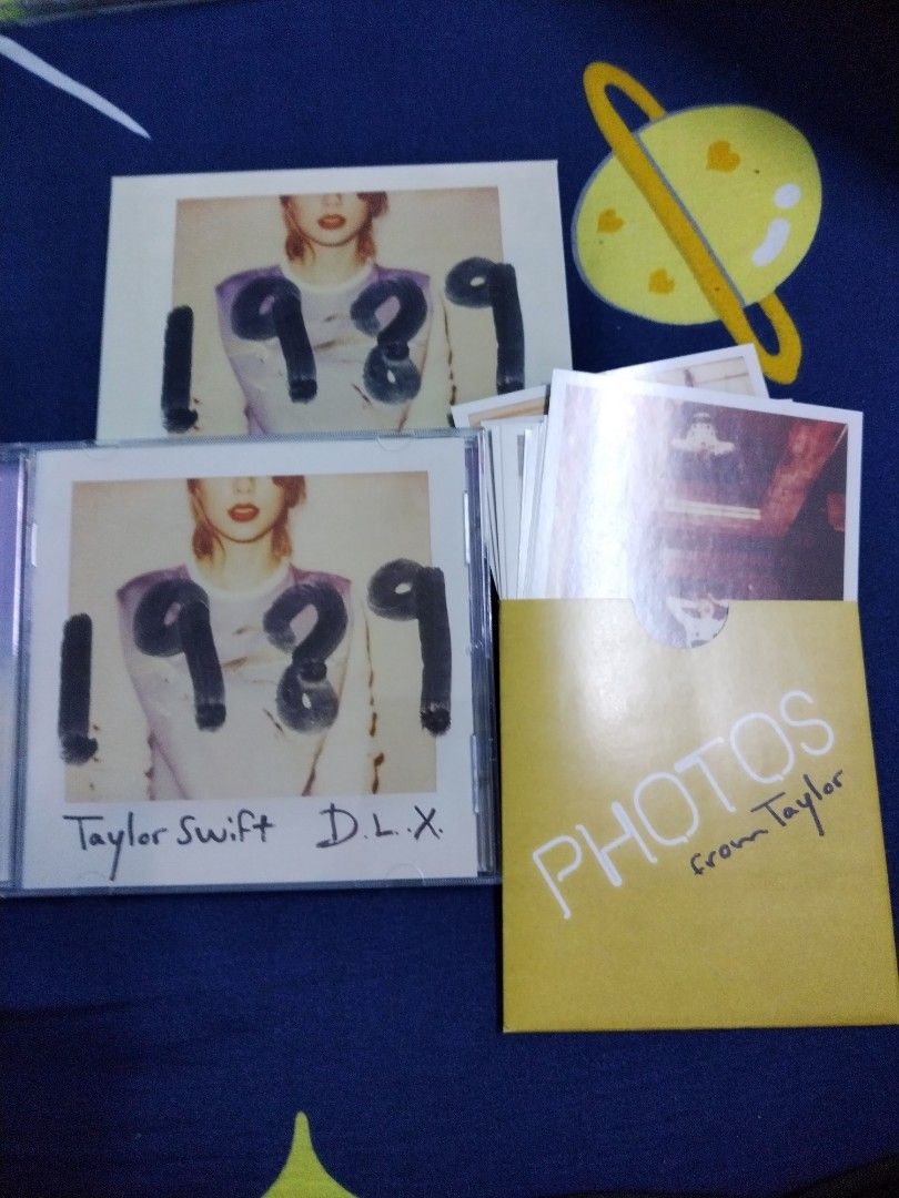 Taylor Swift - 1989 Deluxe Edition 2CD, Hobbies & Toys, Music & Media ...