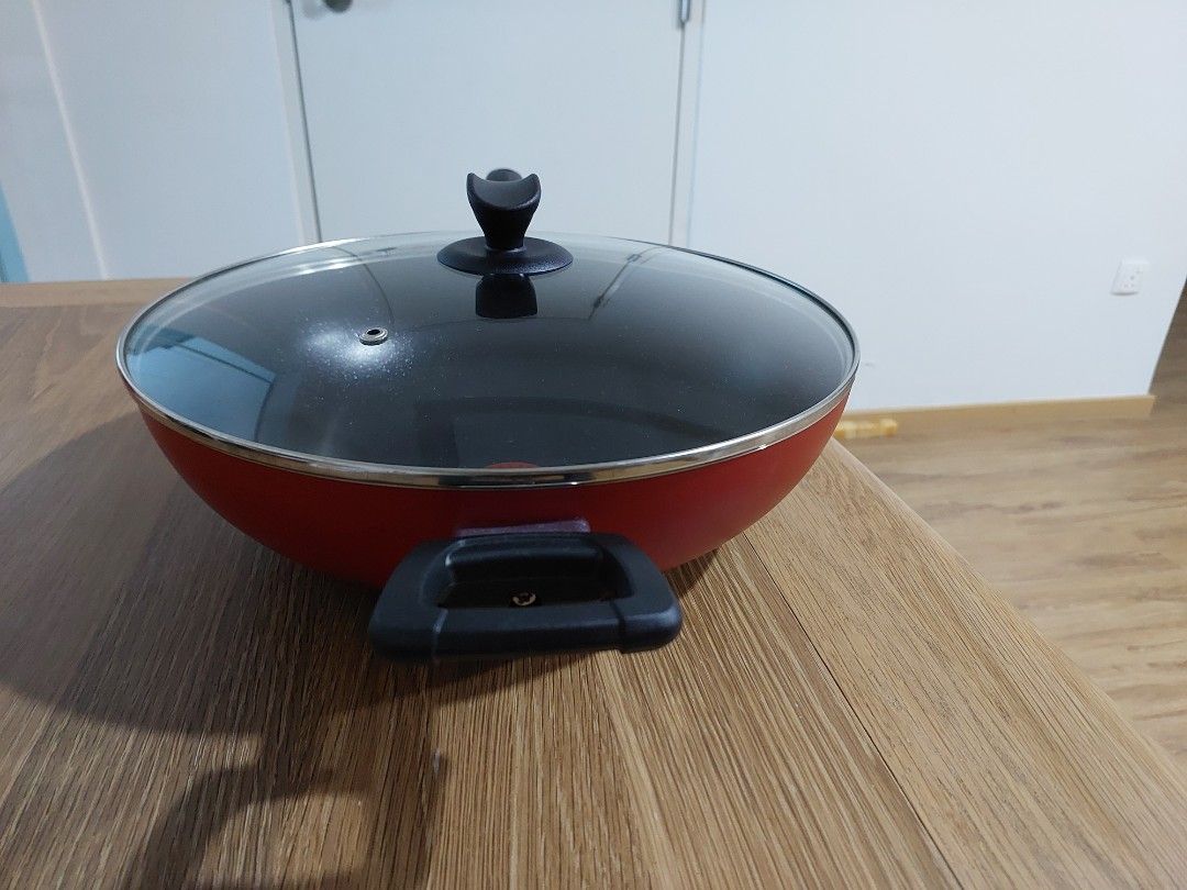 Tefal 32cm Wok Pan with Lid, Furniture & Home Living, Kitchenware & Tableware, Cookware ...