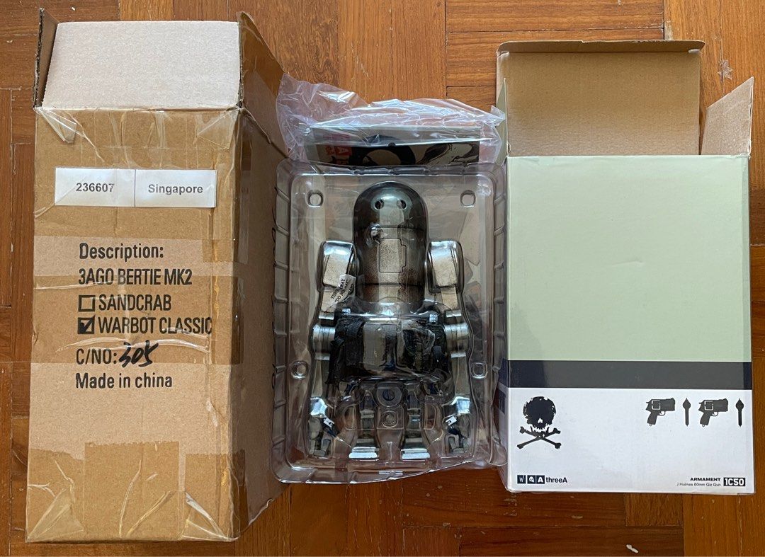 Threea 3AGO classic warbot. Open to display before, Hobbies & Toys ...