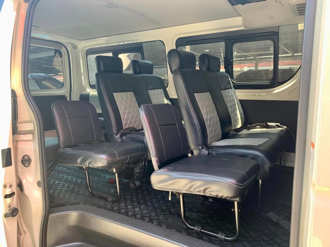 Toyota Hiace 3.0 Commuter Look Manual on Carousell