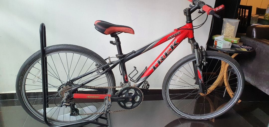 Trek 4100, Sports Equipment, Bicycles & Parts, Bicycles on Carousell