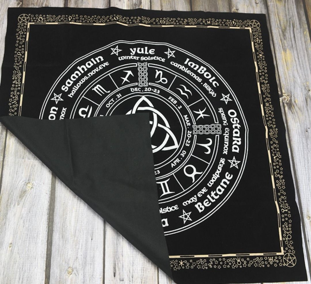Triquetra Pagan Wheel of the Year Witch Calendar Tarot Altar Tablecloth ...